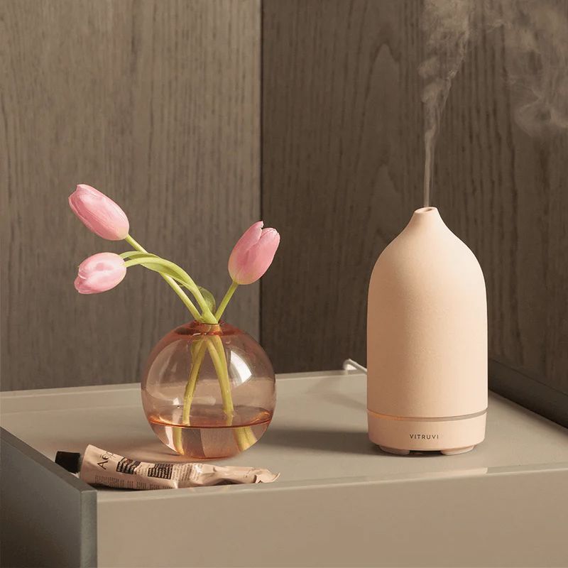 What is an Oil Diffuser? How to Use & Benefits